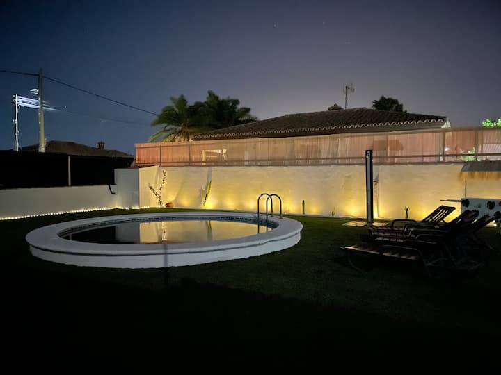 Casa De Campo Con Piscina Y Parque Infantil - Cádiz