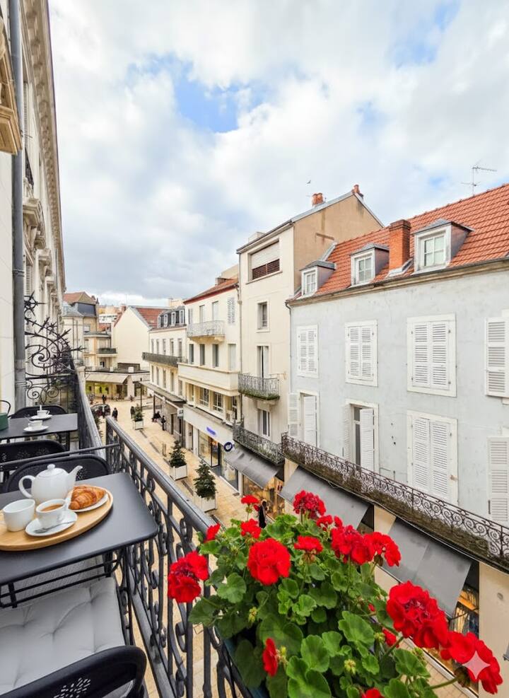 Appart Spacieux Sur Rue Piétonne - Vichy