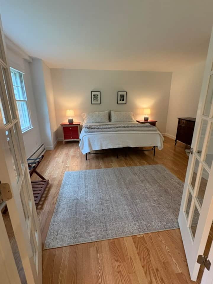 Woodstock Bnb Suite
Private, Quiet, Spacious - Woodstock, NY