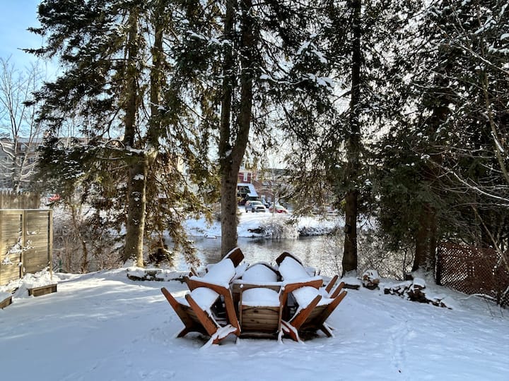 Spacious Riverfront Home/walk To Village - Saranac Lake