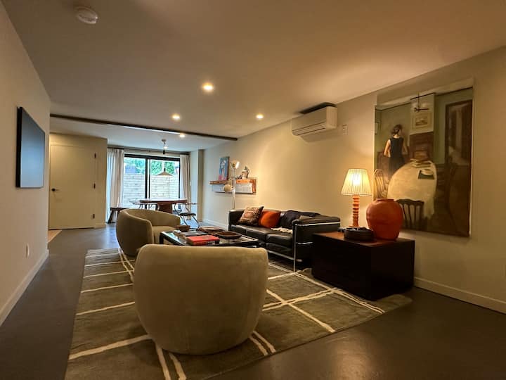 Spacious One Bedroom W/ Patio - Brooklyn, NY