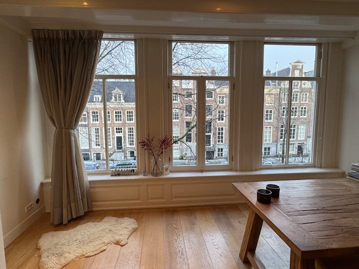 Canal View Apartment Amsterdam - City Centre - Amsterdam