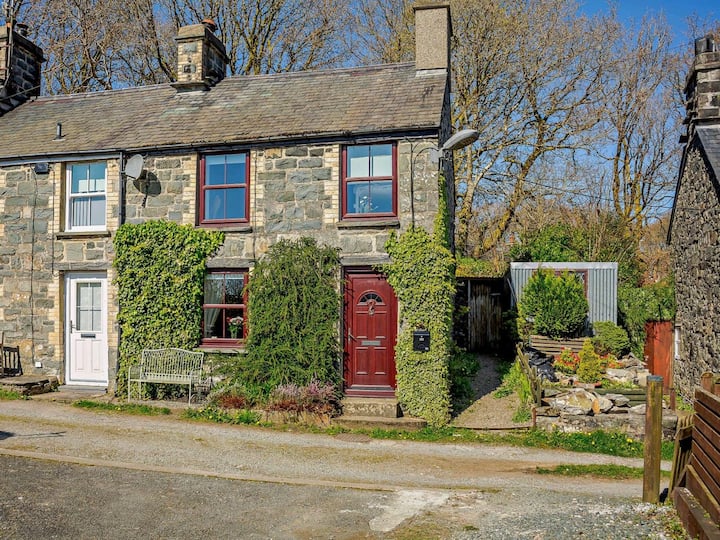 2 Bed In Blaenau Ffestiniog (Oc-86064) - Beddgelert