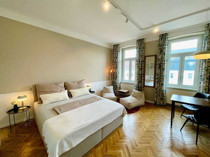 5 Minutes To Vienna’s Center, Uno, Austria Center - Wien