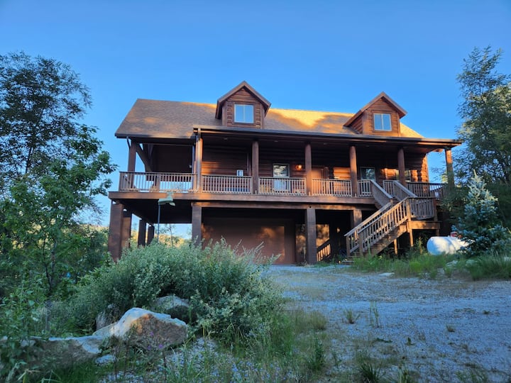 Tri-level Cabin Retreat-privacy & Views! - Mount Lemmon, AZ