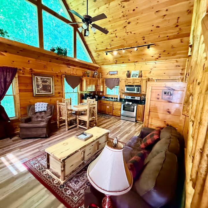 Honeymoon View For 2! Eternal Love - Gatlinburg, TN