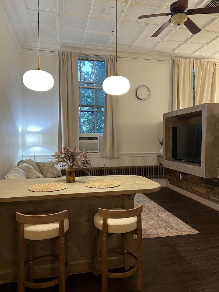 Spacious Loft - 3 Min From Waterfront Concerts - バンゴー, ME