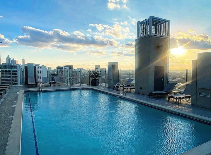 Cozy Midtown Home Away From Home - Buckhead