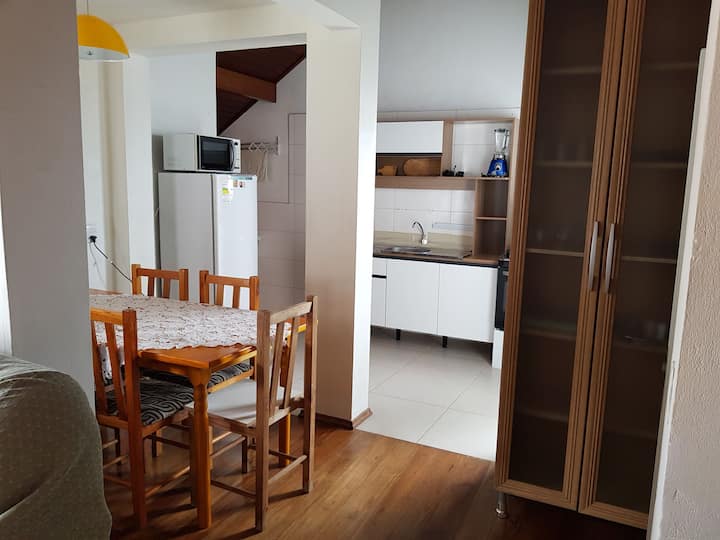 Ap. 8. Próximo à Praia. Amplo,confortável,seguro - 托里斯