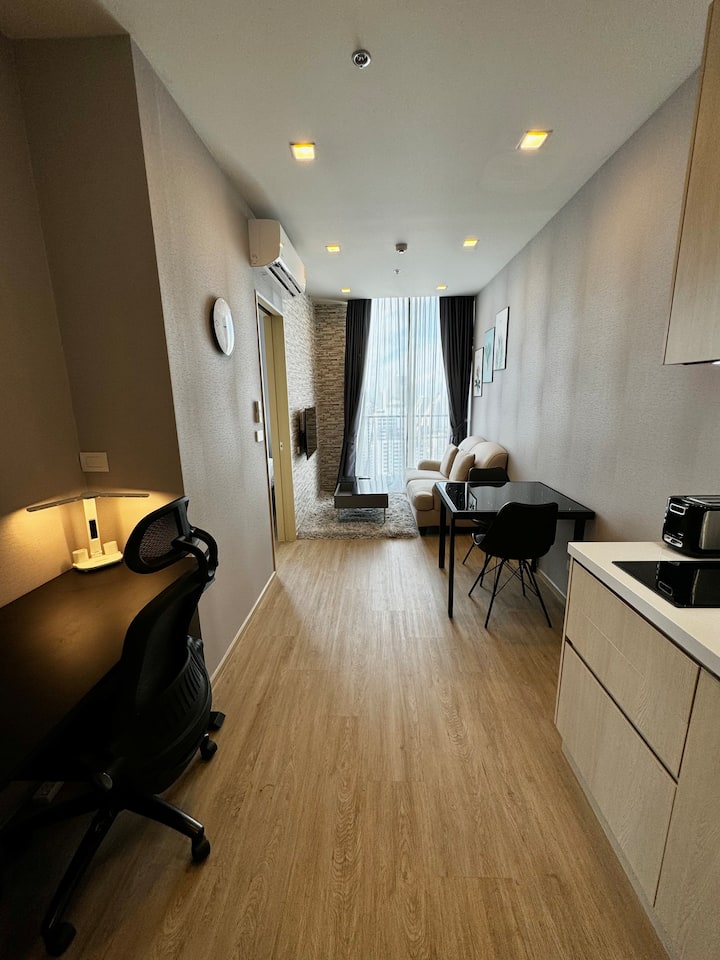 New Luxury 1br/ High Fl/bts Phrom Phong - Bangkok