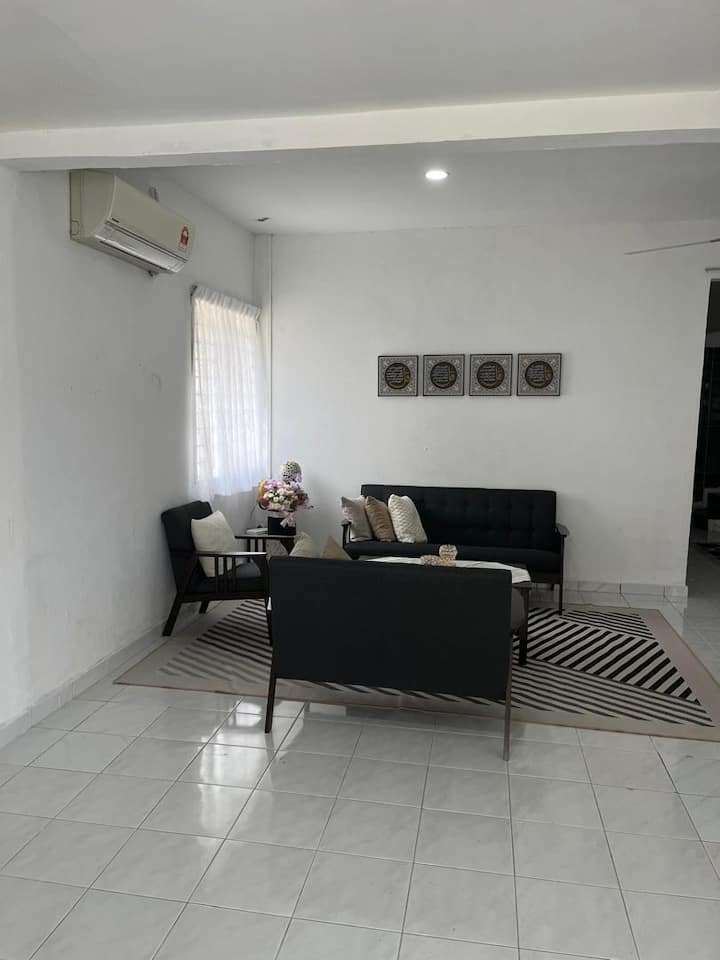 Cikgu Maheran Homestay - Feels At Home - Pasir Ris