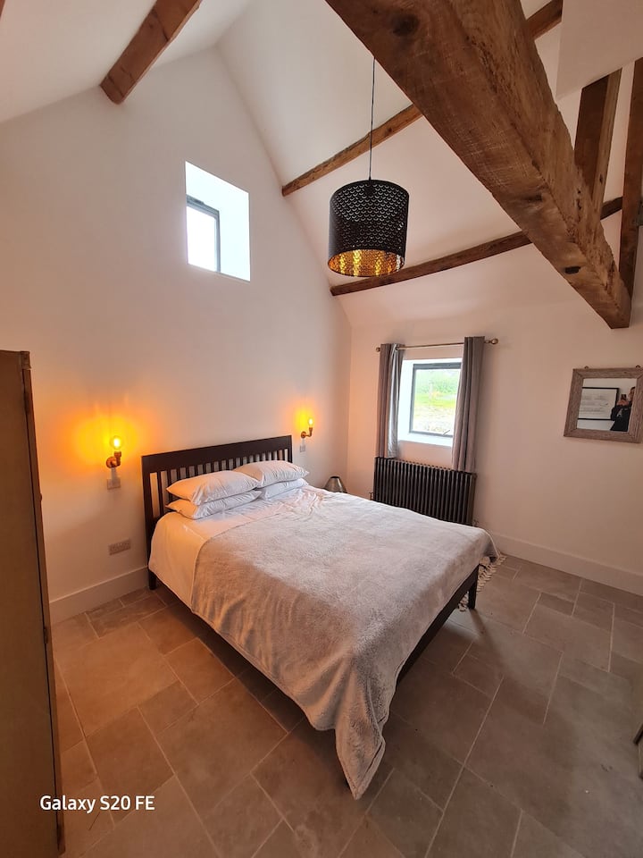 The Barn, A Spacious Getaway - Glastonbury
