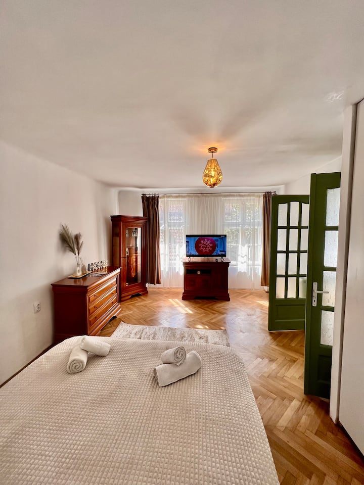 Quiet Central Studio In The Heart Of Brasov - Brașov