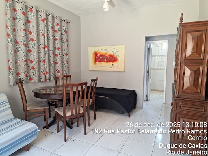 Casa C/ Garagem P/ Empresas: 4 Camas - Duque de Caxias