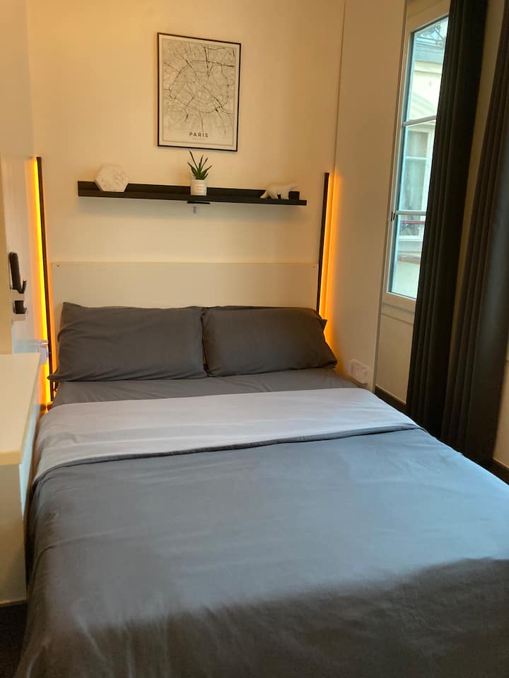 Petit Studio,     
Grand Confort. - Montreuil