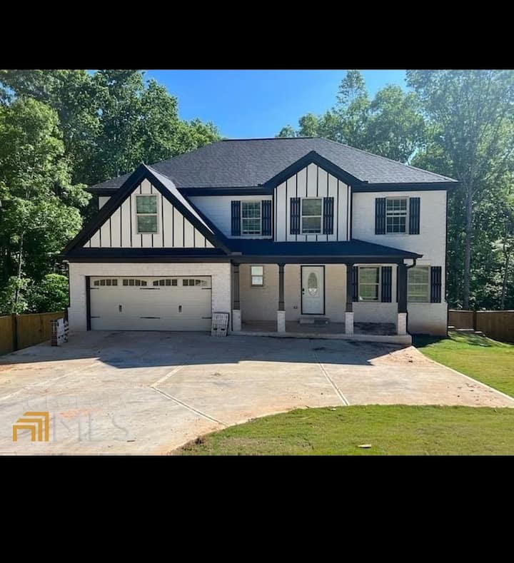 Spacious Home By Lake Lanier - Gainesville, GA