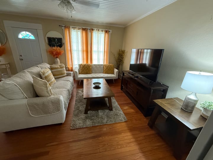 Sleeps 10| Pet-friendly W/ Parking & Nature - Valdosta, GA