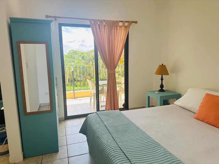 Steps To The Beach, 1 Bed/1 Bath - Tamarindo