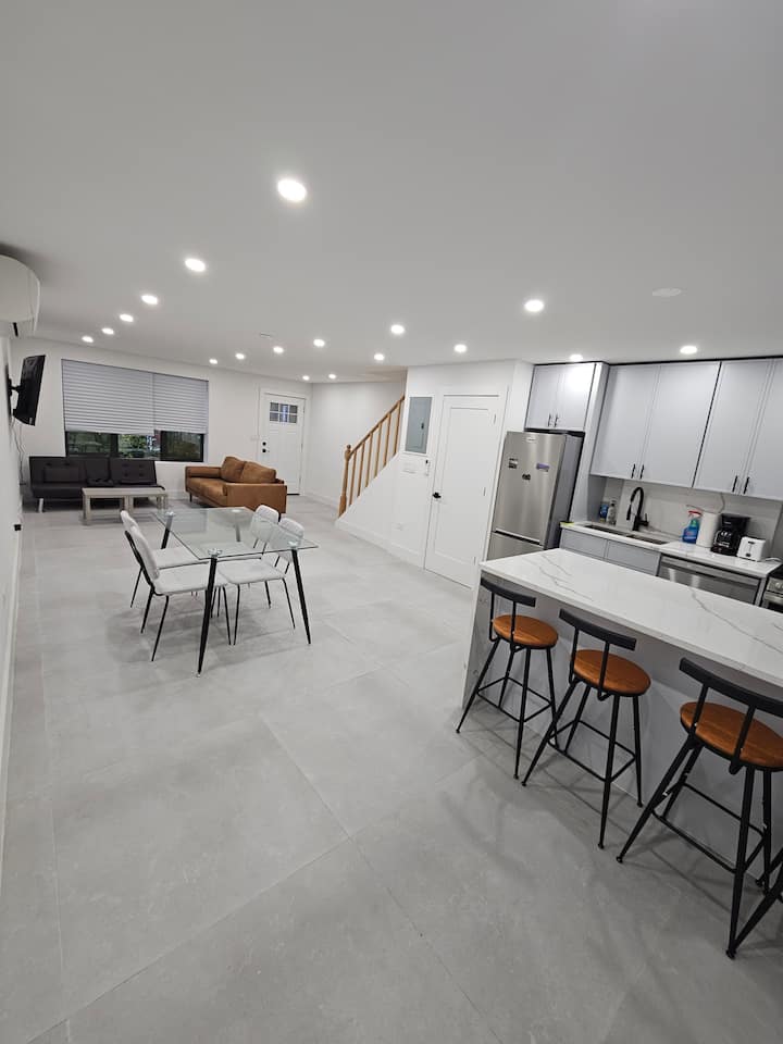 Luxury Home Near Subway+ Parking - Crown Heights, NY