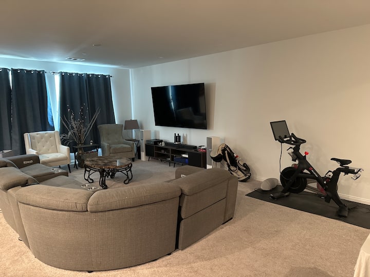 Share A House With Buck Gen & A - Temecula, CA