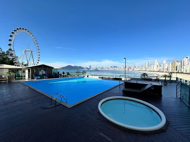 Lindo Apartamento Com Vista Mar - Balneário Camboriú