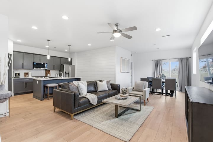 Modern Meridian Retreat | Walkable Downtown - Meridian, ID