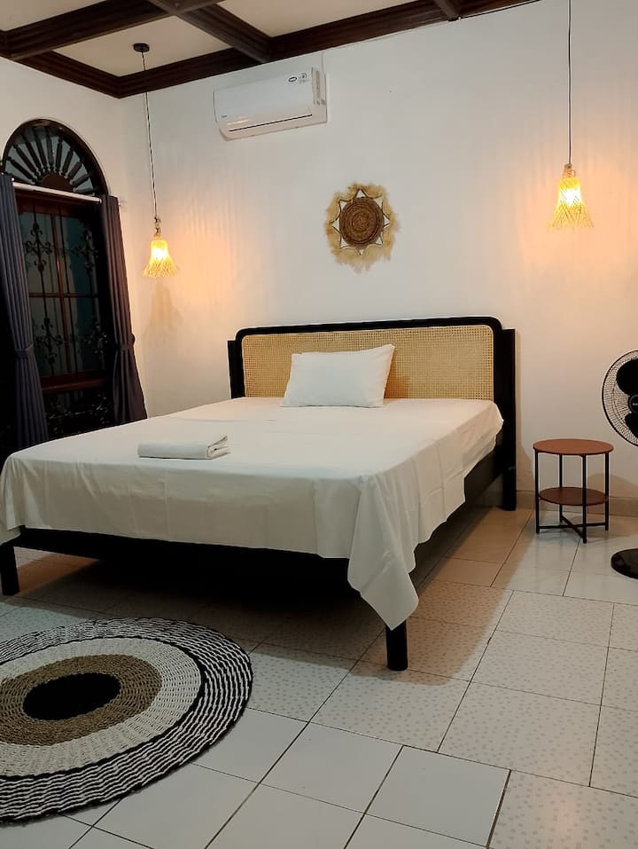 Strategic Place / Share Kitchen N Bathroom - Indonesia