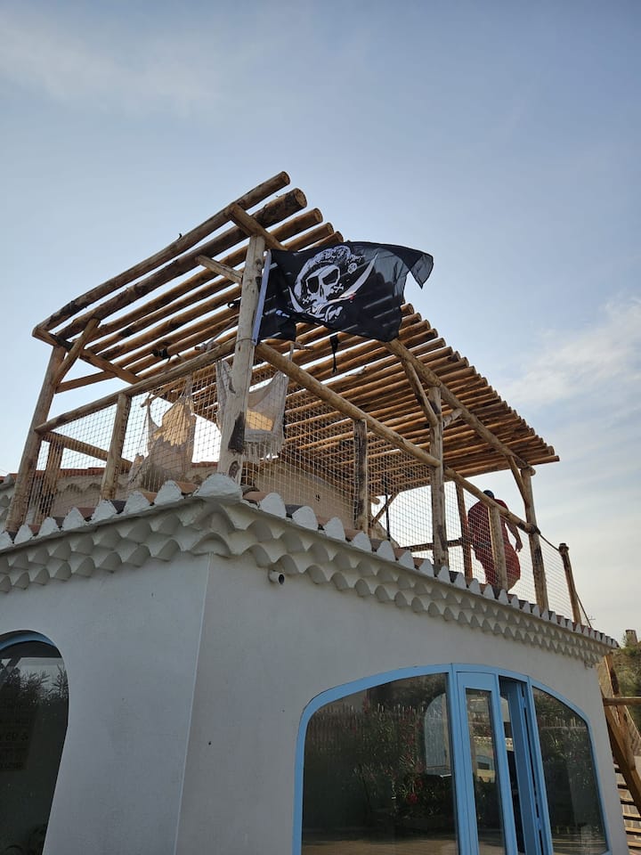 Maison En Bord De Mer. - Saintes-Maries-de-la-Mer