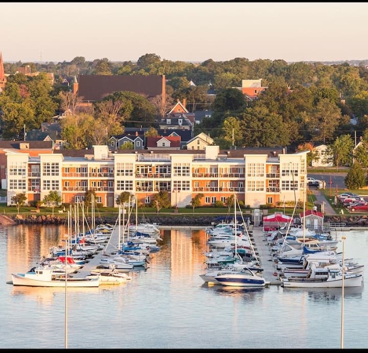 City Water Front Condo & Spa! - Charlottetown
