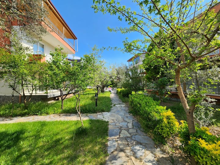 Spacious Villa In Akçay - Akçay