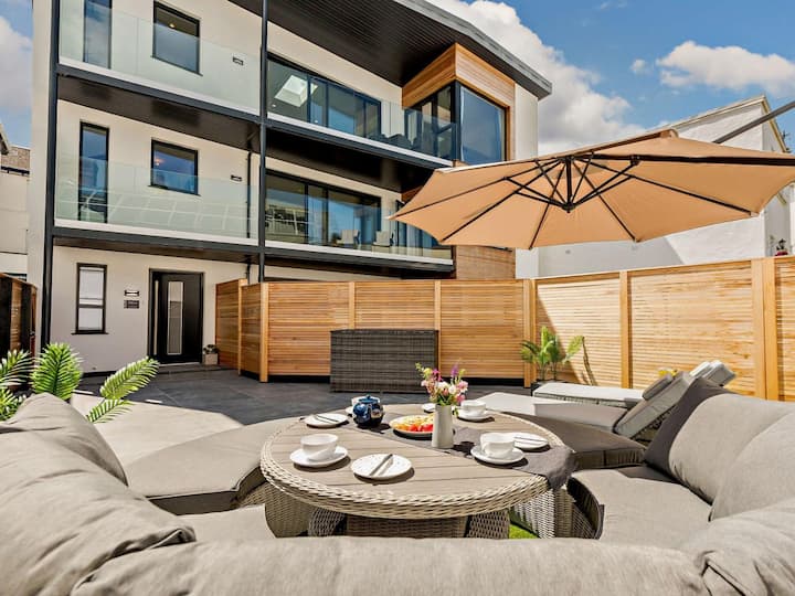 6 Bed In Bideford (Oc-91693) - North Devon