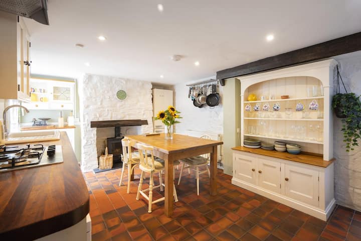 2 Bed In Bideford (Oc-59434) - Appledore