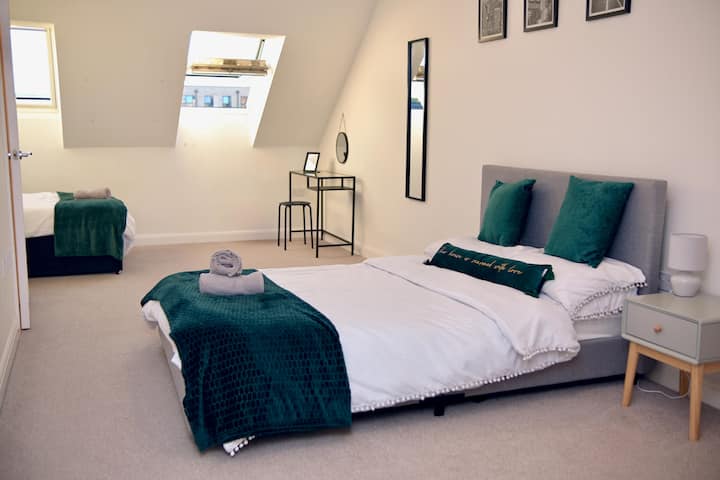 3 Bedroom Modern House - Birmingham