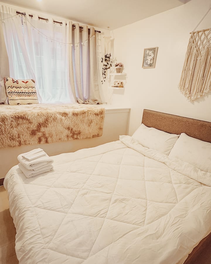 Aesthetic 1br Condo Staycation Near Sm Southmall - Las Piñas