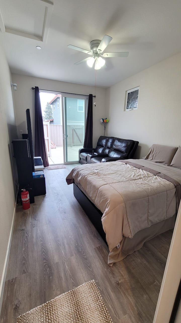 Guest Unit With Private Entrance Kitchen Bathroom - Santa Rosa