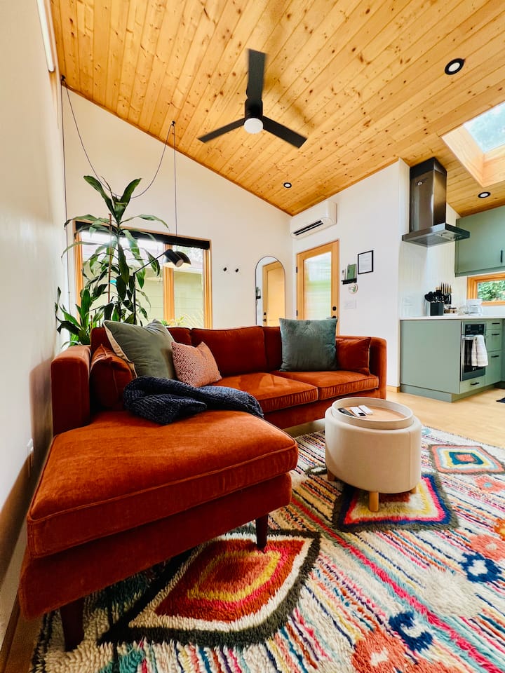 The Friendly Den / Cozy, Private Couples Retreat. - Eugene, OR