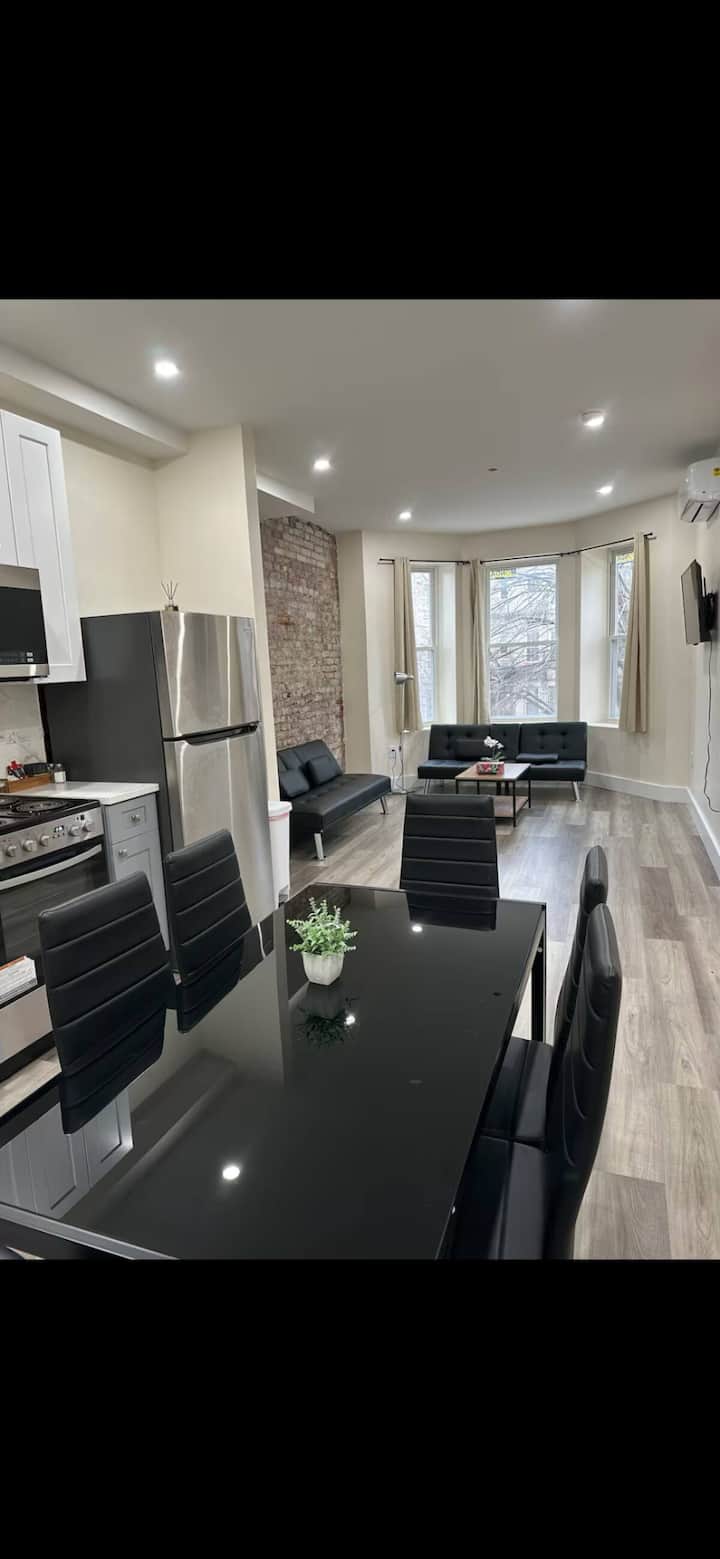 Elegant 1 Bedroom Near Train - Nueva York