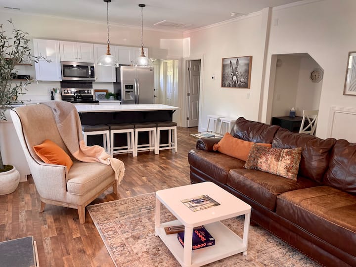 Charming 3br/2ba Pet Friendly Home - Concord, NC