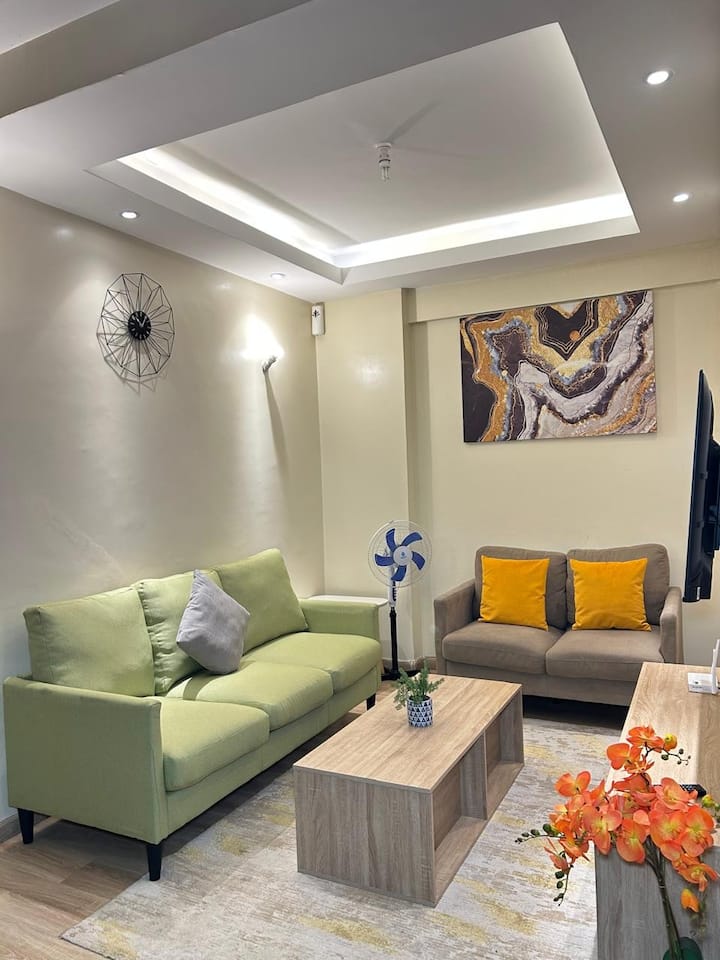 Contemporary Haven, Stylish 1br With Gym & Pool - Kenya