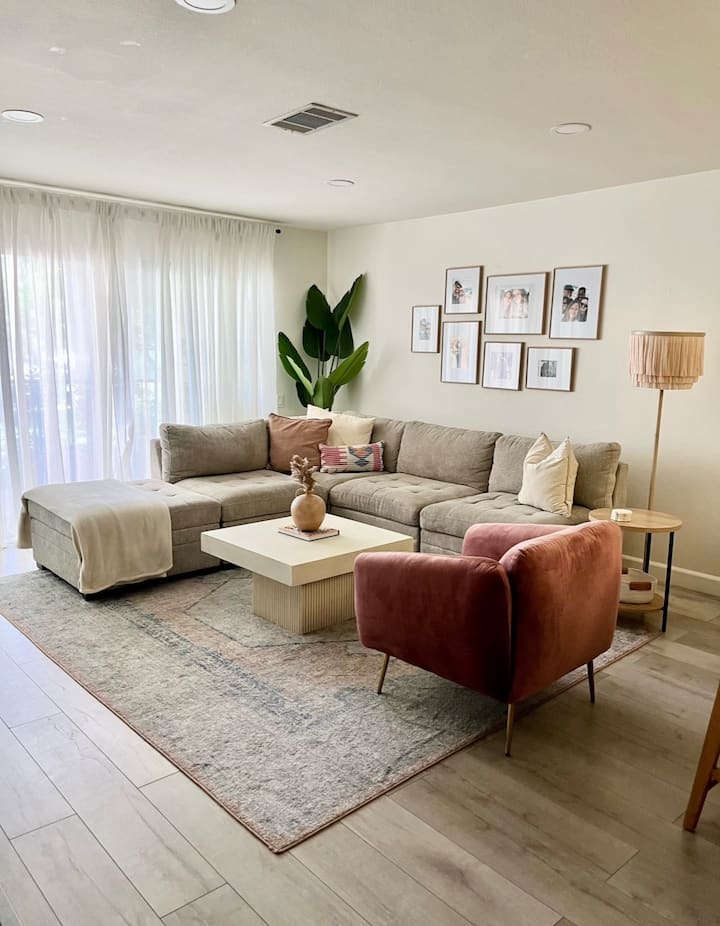 A Perfect Little Staycation Spot - Irvine, CA