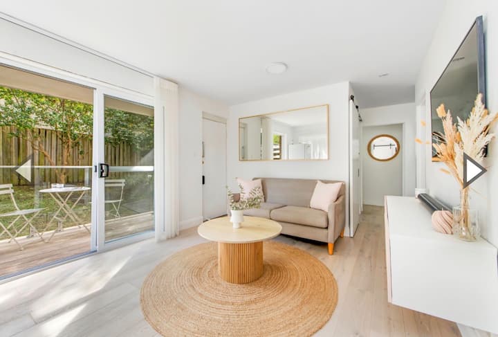Freshwater Coastal Retreat – 3br Apartment - Manly