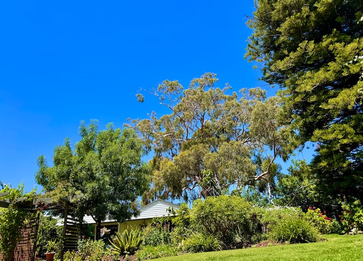Garden Cottage - Bendigo