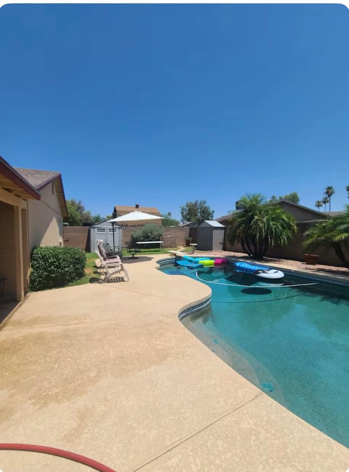 Clean & Cozy Desert Home - Tempe, AZ
