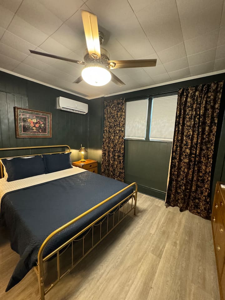 Charming Historic Escape With Contemporary Flair - Saint Augustine, FL