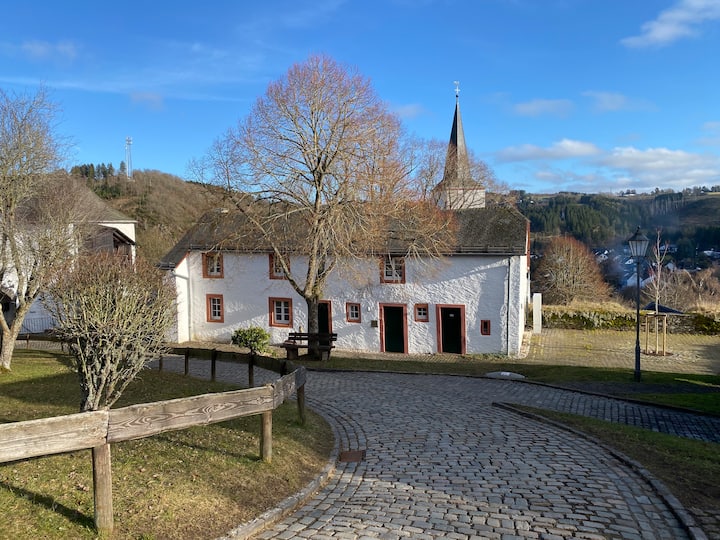 Halleluja Mit Burgblick - Hellenthal