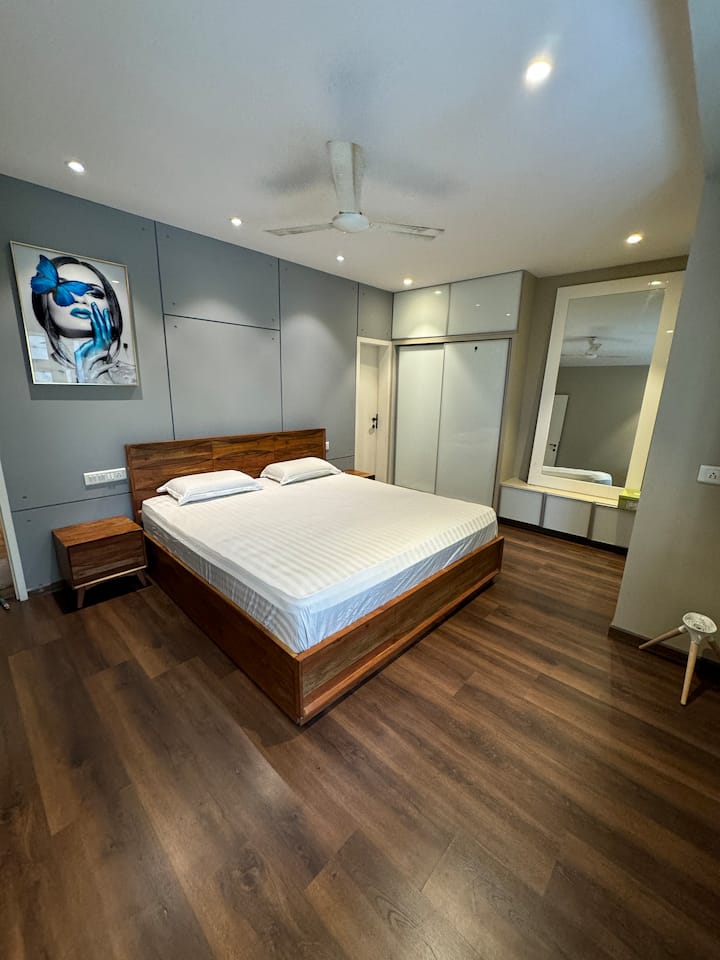 3 Bhk Luxurious Modern House, Sg Highway - Ahmedabad