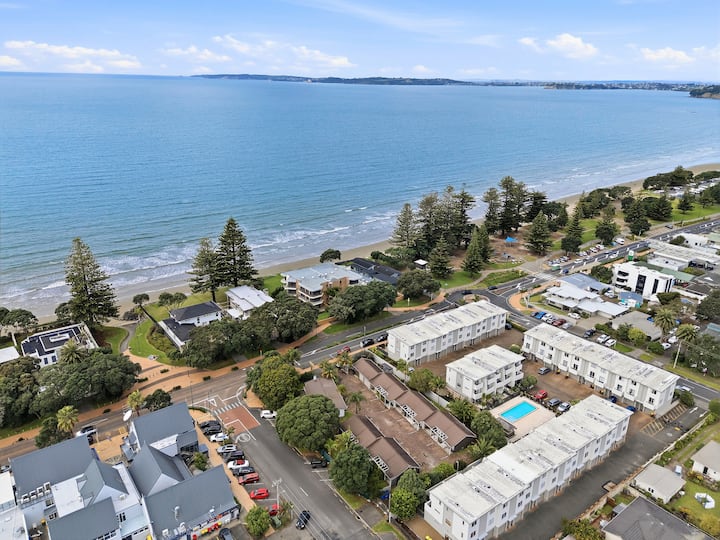 Orewa Motor Lodge: Private Studio With Self-catering Kitchen - Puhoi