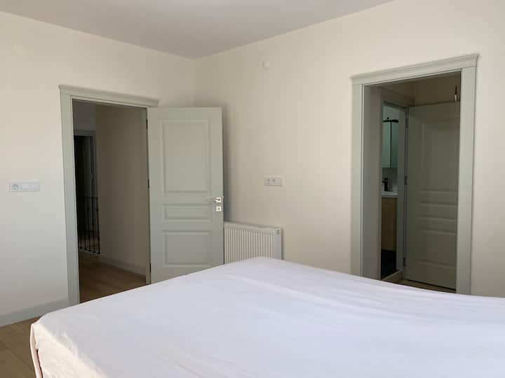 Denize 5 Dakika 2 Katlı Villa - Silivri