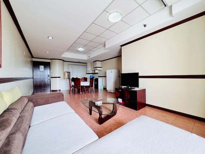 3bedroom Suiteroom 606 @ Sarrosa - Cebu City