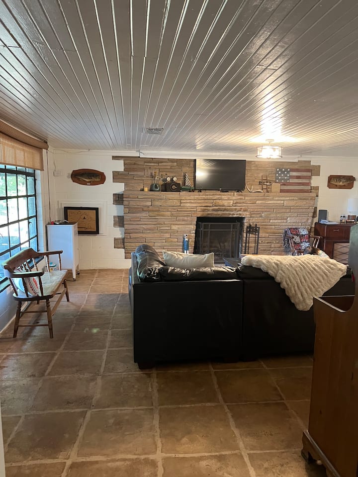 Lake Tenkiller- Close To Fin & Feather - Tenkiller Ferry Lake, OK